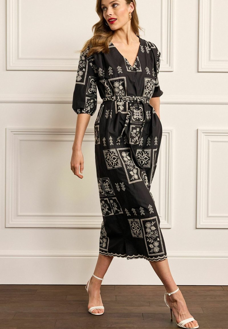 Next PREMIUM EMBROIDERED BELTED MIDI DRESS - Freizeitkleid - black ...