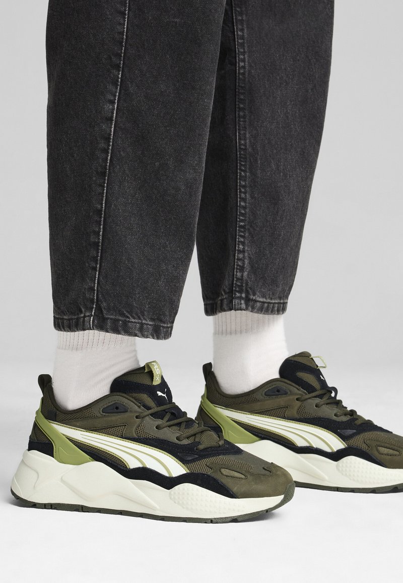 Puma UNISEX - Tenisky - dark olive warm white/zelená - Zalando.cz