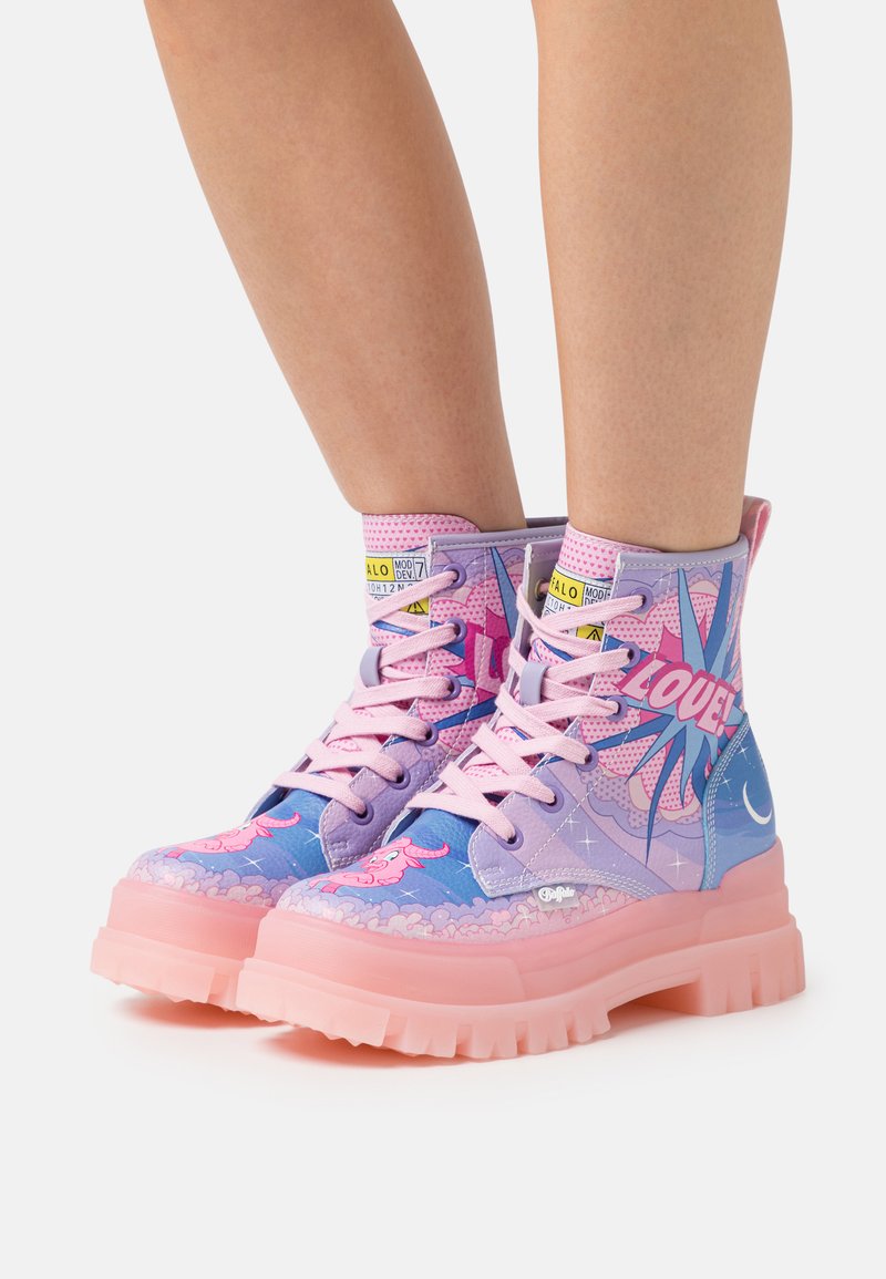 Buffalo ASPHA - Platåstövletter - purple love/syrenlila - Zalando.se