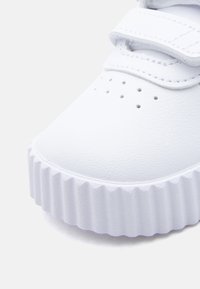 Puma CARINA 3.0 HOLO 2.0 UNISEX - Trainers - white/silver-coloured ...