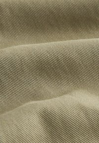 Next UTILITY - REGULAR FIT - Chaqueta fina - khaki green/verde - Zalando.es