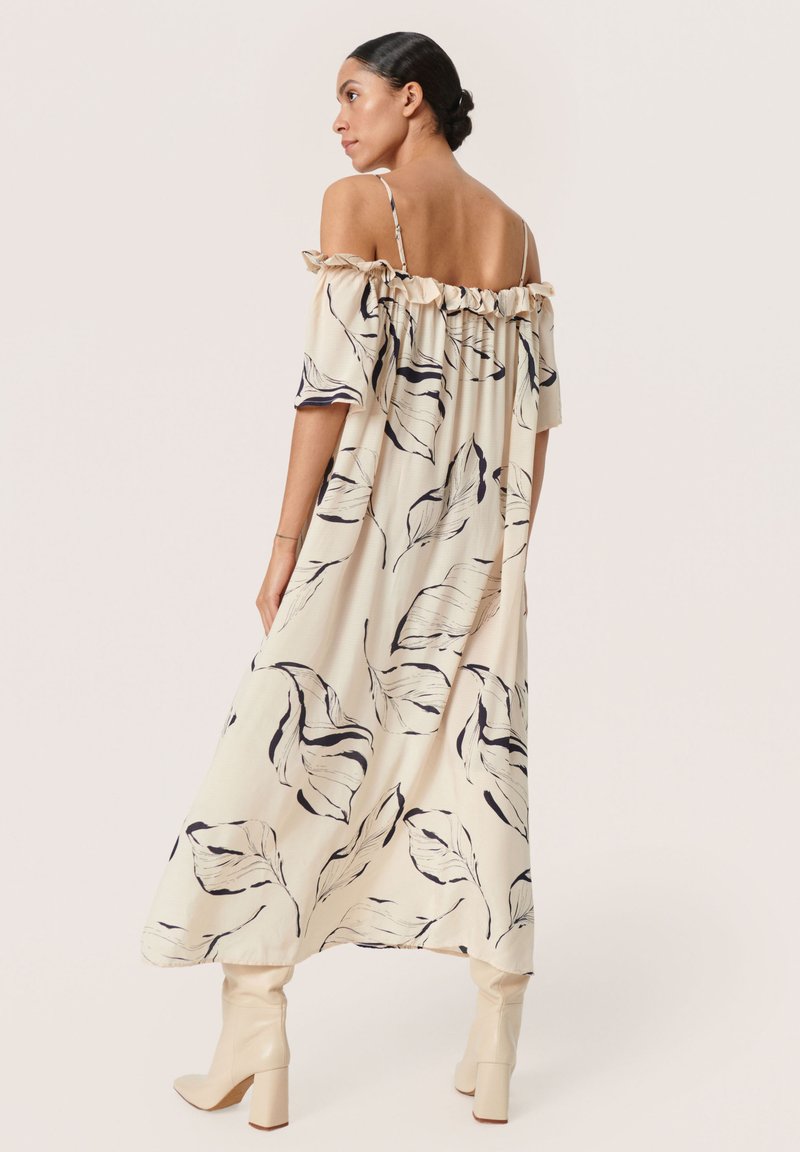 Soaked in Luxury STUDIO - Robe longue - sandshell drawn leaf/beige ...