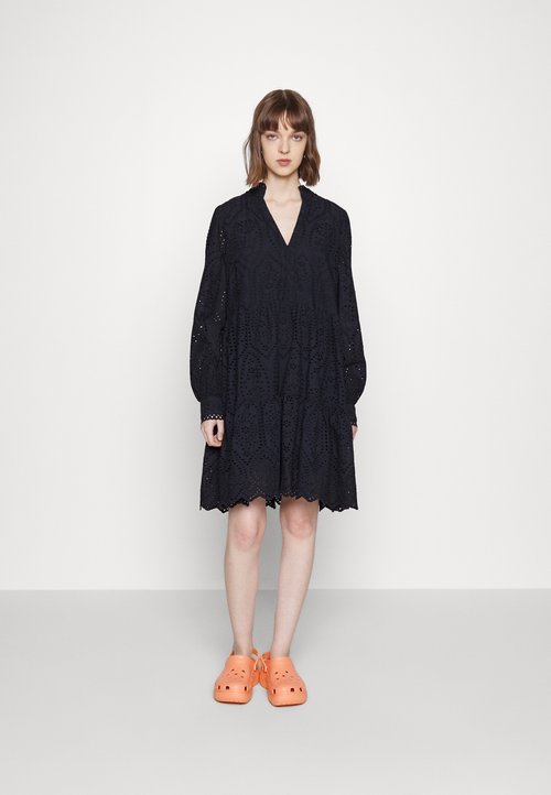 YAS Kjoler på nett | Dame | Kjøp ny kjole online | ZALANDO Norge