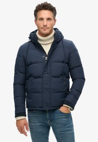 Superdry & Co EVEREST HOODED PUFFER - Vinterjacka - nordic chrome navy ...