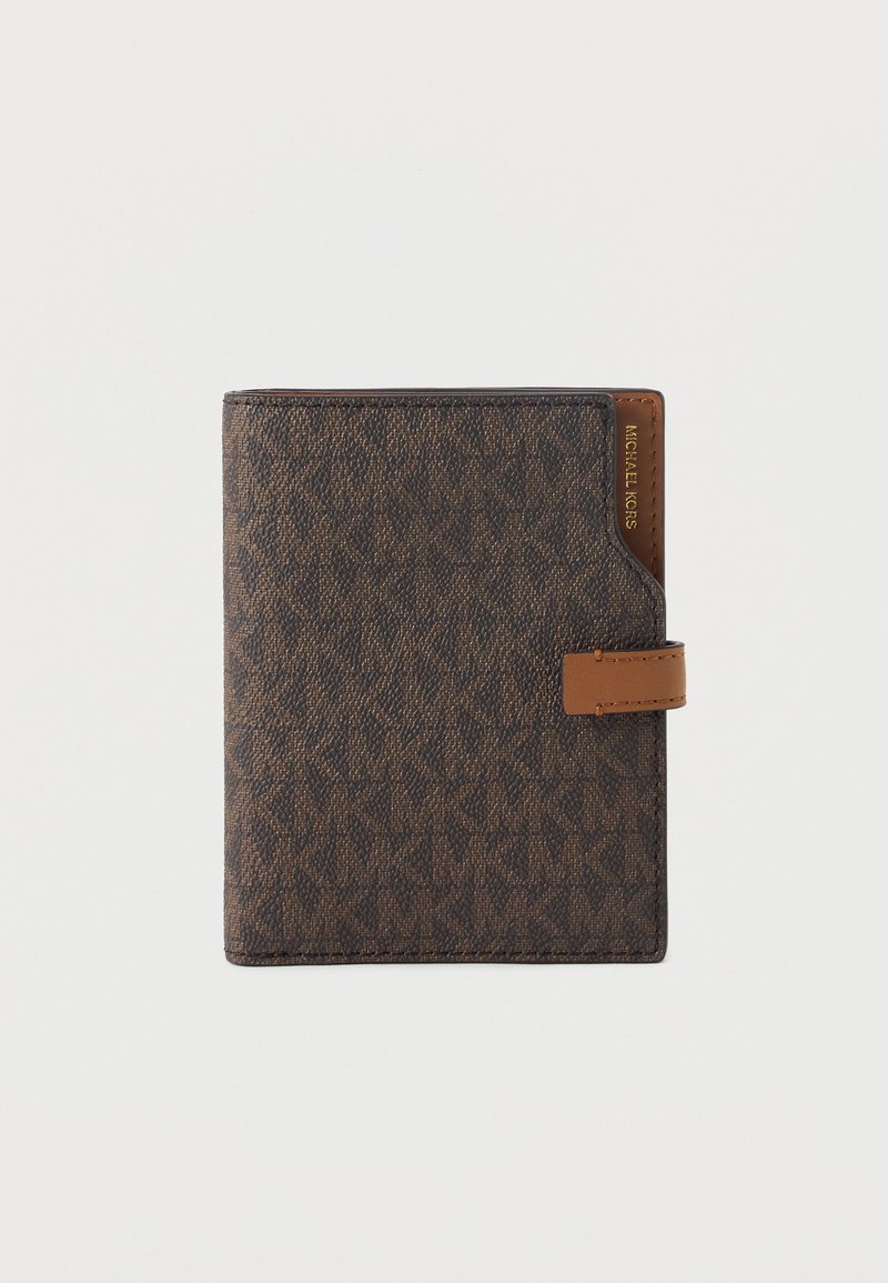 MICHAEL Michael Kors JET SET PASSPORT TAB - Geldbörse - brown/braun ...