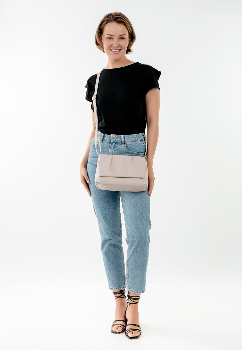 Emily & Noah VALENCE RUE - Across body bag - sand - Zalando.ie