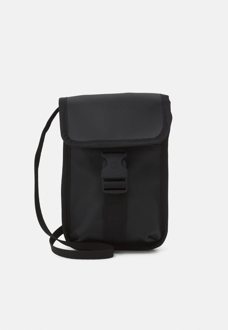 Rains BUCKLE MONEY POUCH UNISEX - Skuldertasker - black/sort - Zalando.dk