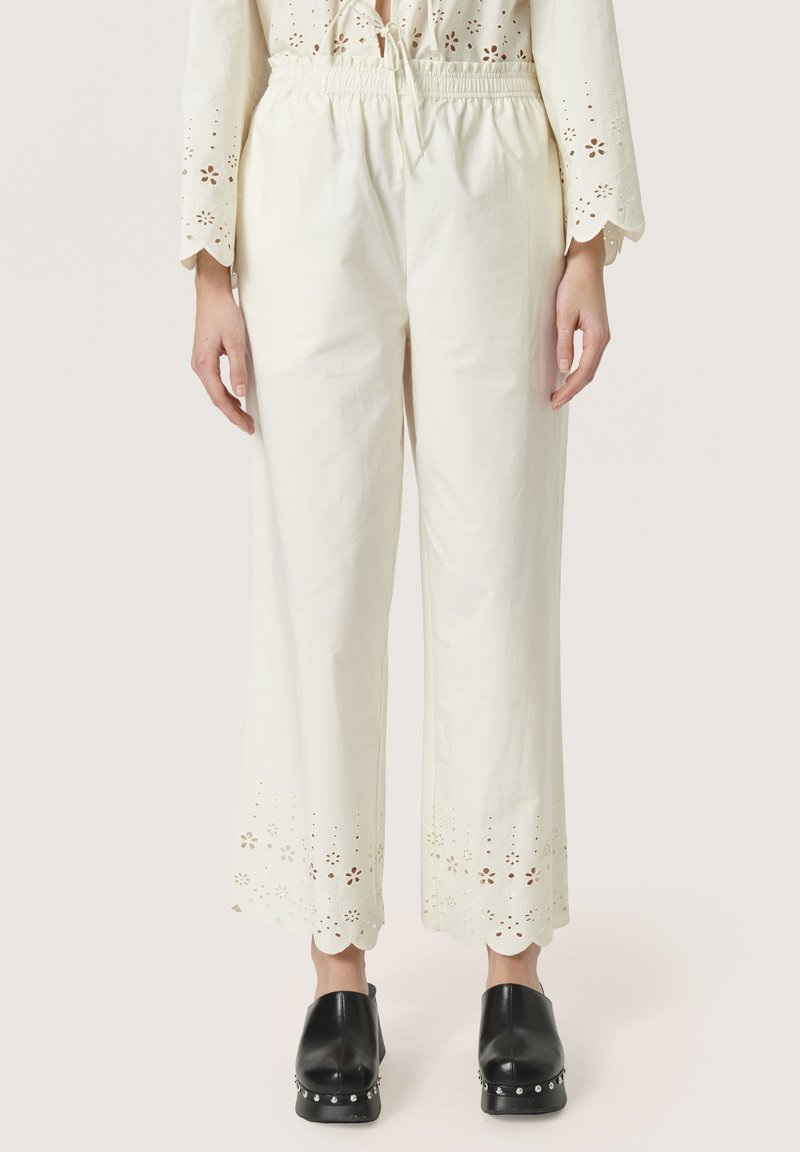 Soaked in Luxury MERINA - Tygbyxor - whisper white/offwhite - Zalando.se