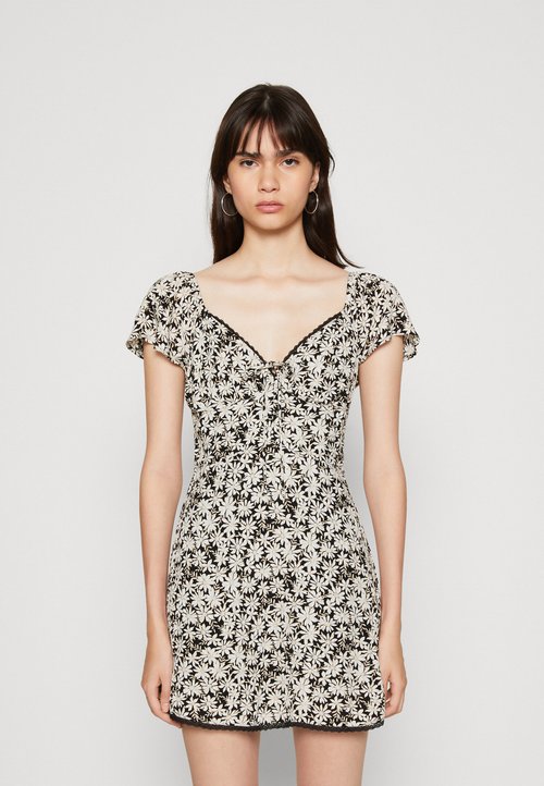 Levi's® SKYLAR FLUTTER DRESS - Freizeitkleid - jane purple/flieder ...