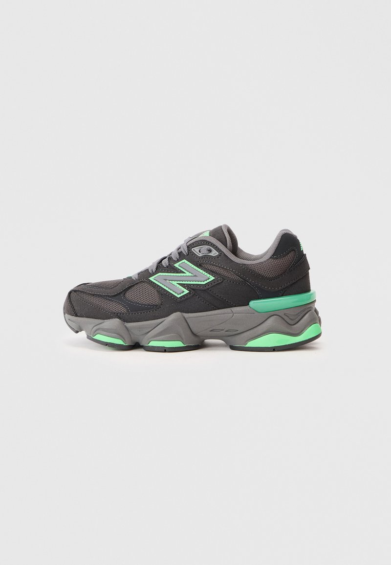 New Balance GC9060 UNISEX - Sneakersy niskie/ciemnobrązowy - Zalando.pl