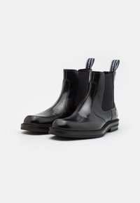 KARL LAGERFELD KRAFTMAN CHISEL TOE CHELSEA BOOT - Stivaletti - black ...
