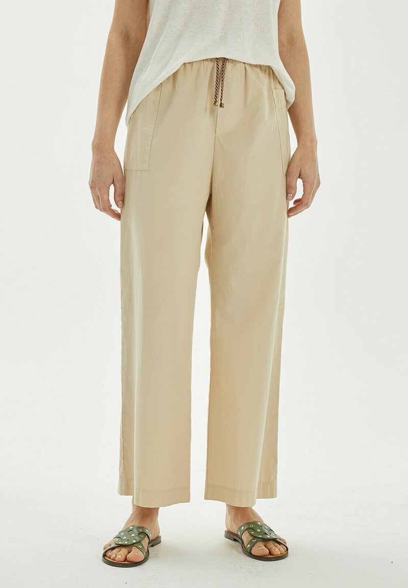 System Action WIDE IN RUBBERISED POPLIN. - Broek - beige - Zalando.be