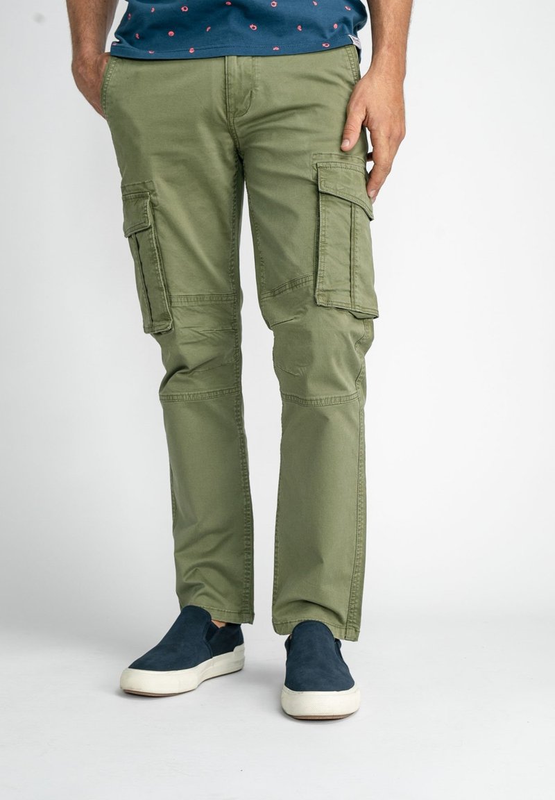 Petrol Industries Cargo trousers - dusty army/green - Zalando