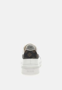 Guess BONNY - Sneakers basse - weiß/bianco - Zalando.it