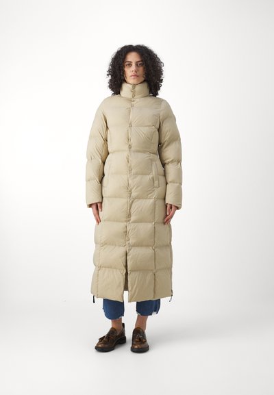 Wood Wood LIVIA LONG PADDED - Winterjas - dark khaki/beige - Zalando.be