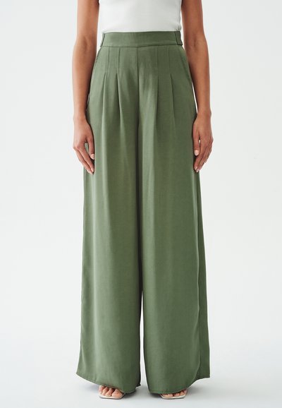 WILLA BENNY - Housut - sage green/vihreä - Zalando.fi