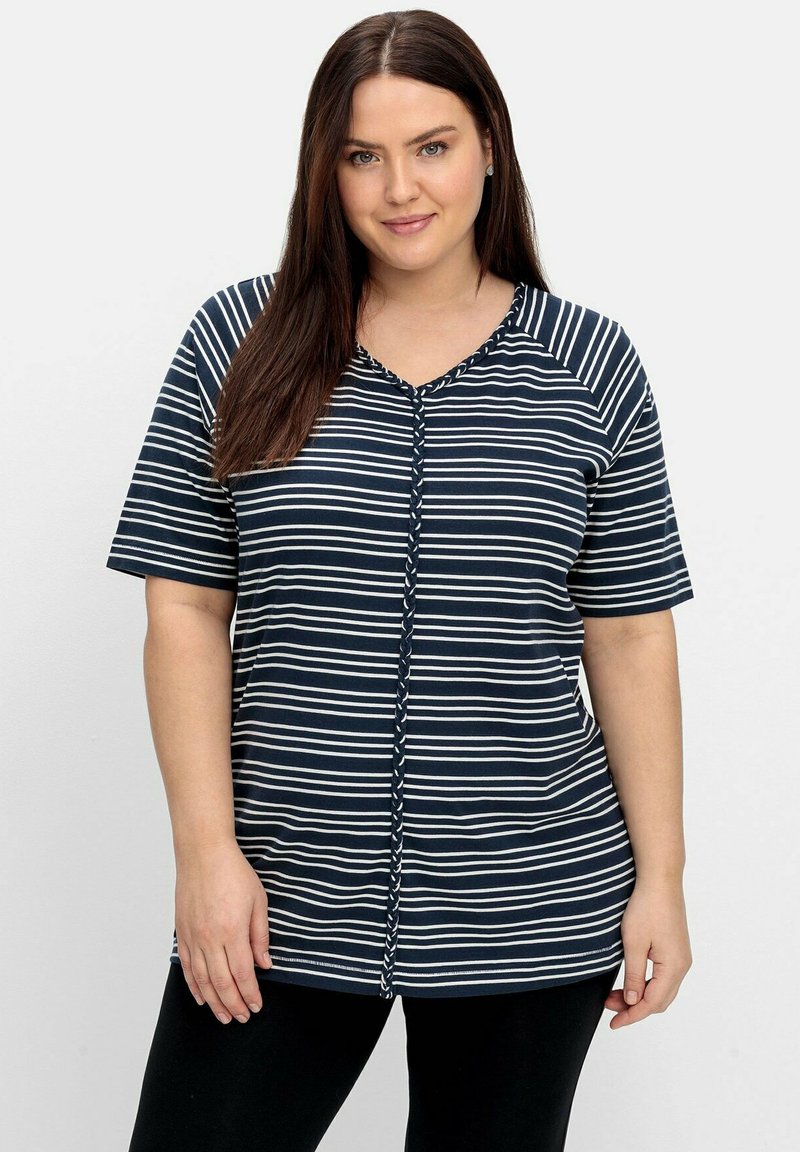 Sheego T-Shirt print - nachtblau gestreift/dunkelblau - Zalando.de
