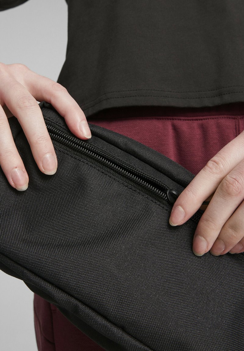 Puma PATCH - Pencil case - black/mottled black - Zalando