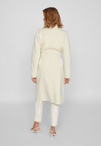VILA VIJUICE - NOOS - Klassischer Mantel - birch/offwhite - Zalando.ch
