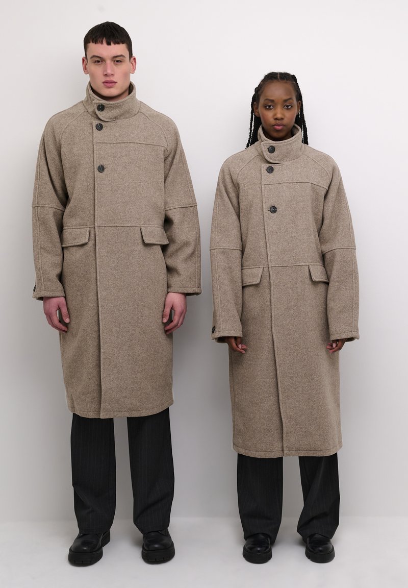 Lounge Nine LONG UNISEX - Klasyczny płaszcz/ciemnobrązowy - Zalando.pl