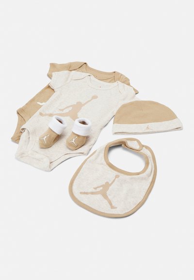 Jordan BABY SET - Babaajándékok - black/fekete - Zalando.hu