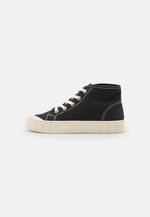 Rubi Shoes by Cotton On PEGGY MID RISE PLIMSOLL - High-top trainers ...
