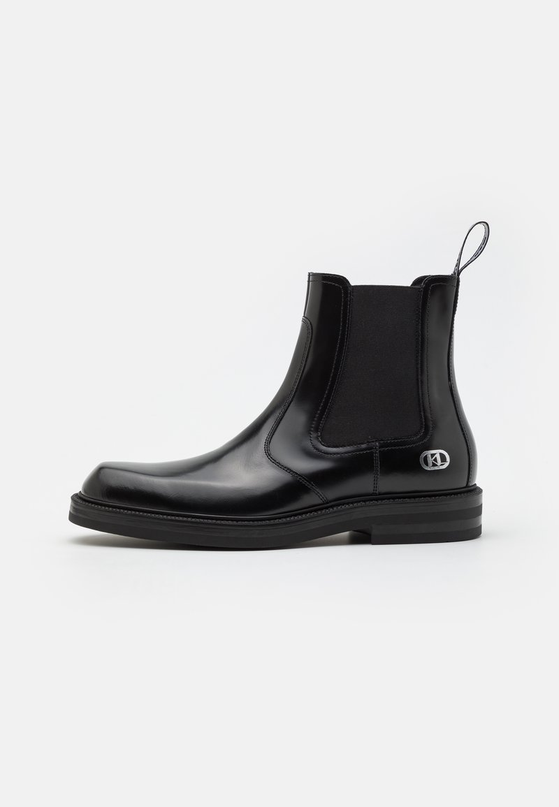 KARL LAGERFELD KRAFTMAN CHISEL TOE CHELSEA BOOT - Bottines - black/noir ...