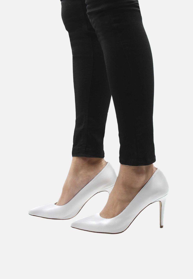 Jules & Jenn CLASSIQUE - Bridal shoes - white - Zalando.de