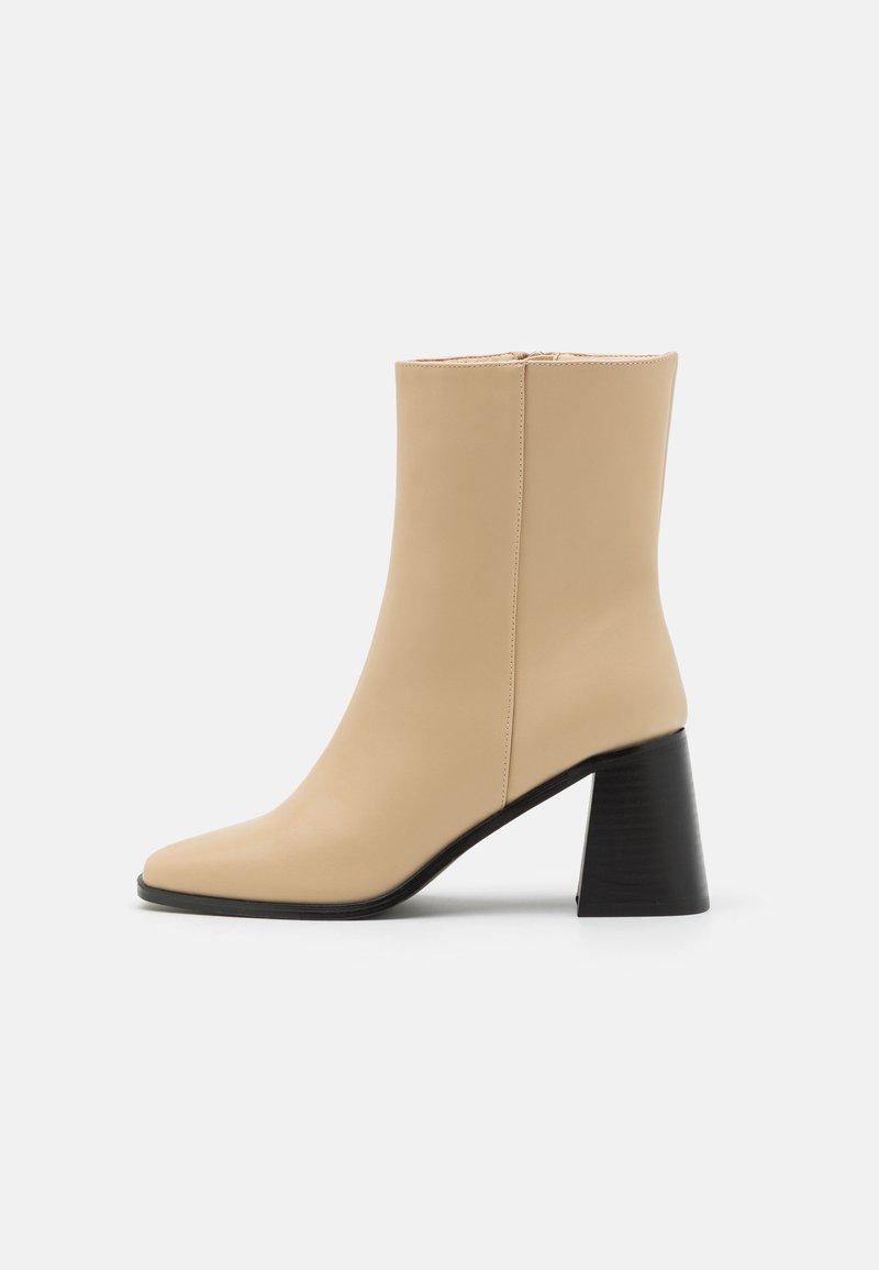 Rubi Shoes by Cotton On IVY BLOCK BOOT - Højhælede støvletter - vanilla ...
