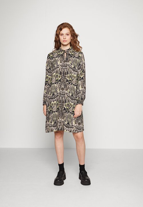 YAS YASJULIATTA L/S LACE DRESS - Freizeitkleid - black/schwarz - Zalando.ch