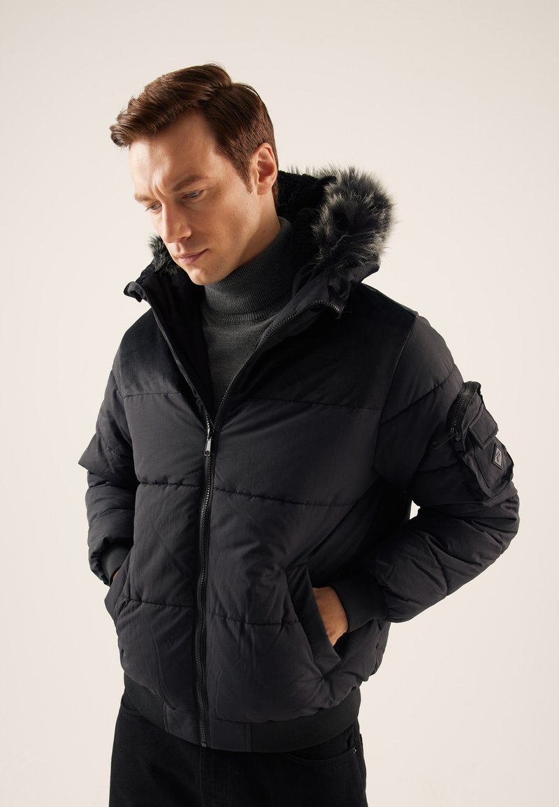 Pier One Téli dzseki - black/fekete - Zalando.hu