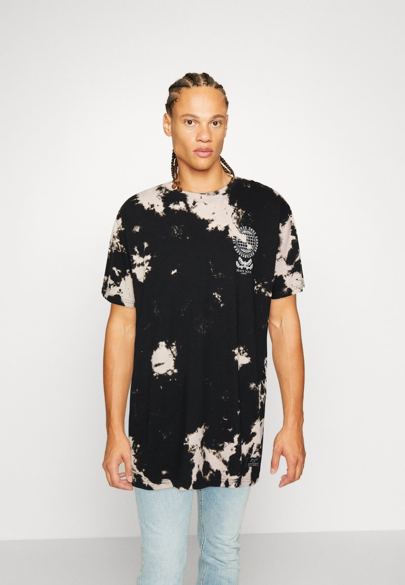 Brave Soul CITRIC - Print T-shirt - black bleach dye/optic white/black ...