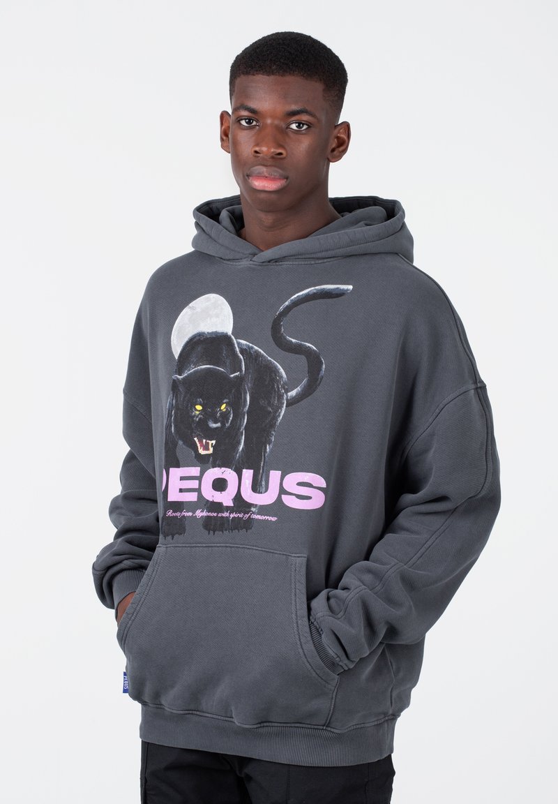 PEQUS PANTHA GRAPHIC - Kapuzenpullover - black washed/anthrazit ...