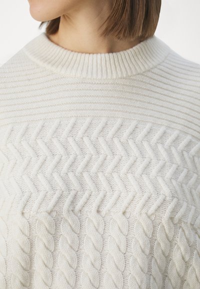Filippa K BOXY BRAIDED - Strickpullover - chalk white/offwhite - Zalando.at