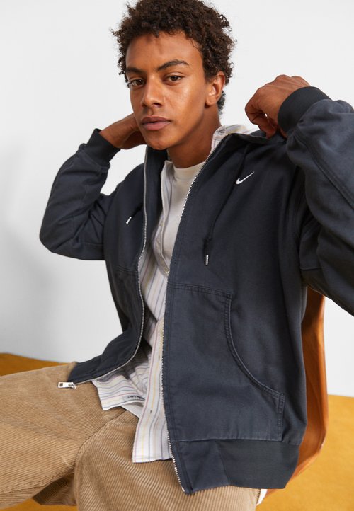 Nike Performance TRACK CLUB JACKET - Laufjacke - summit white/midnight ...