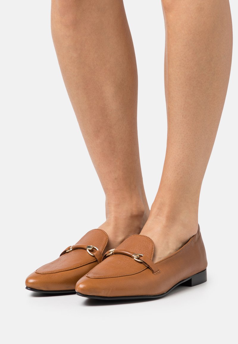 Bianco BIATRACEY LOAFER SNEFFLE - Belebújós cipők - cognac/konyak ...