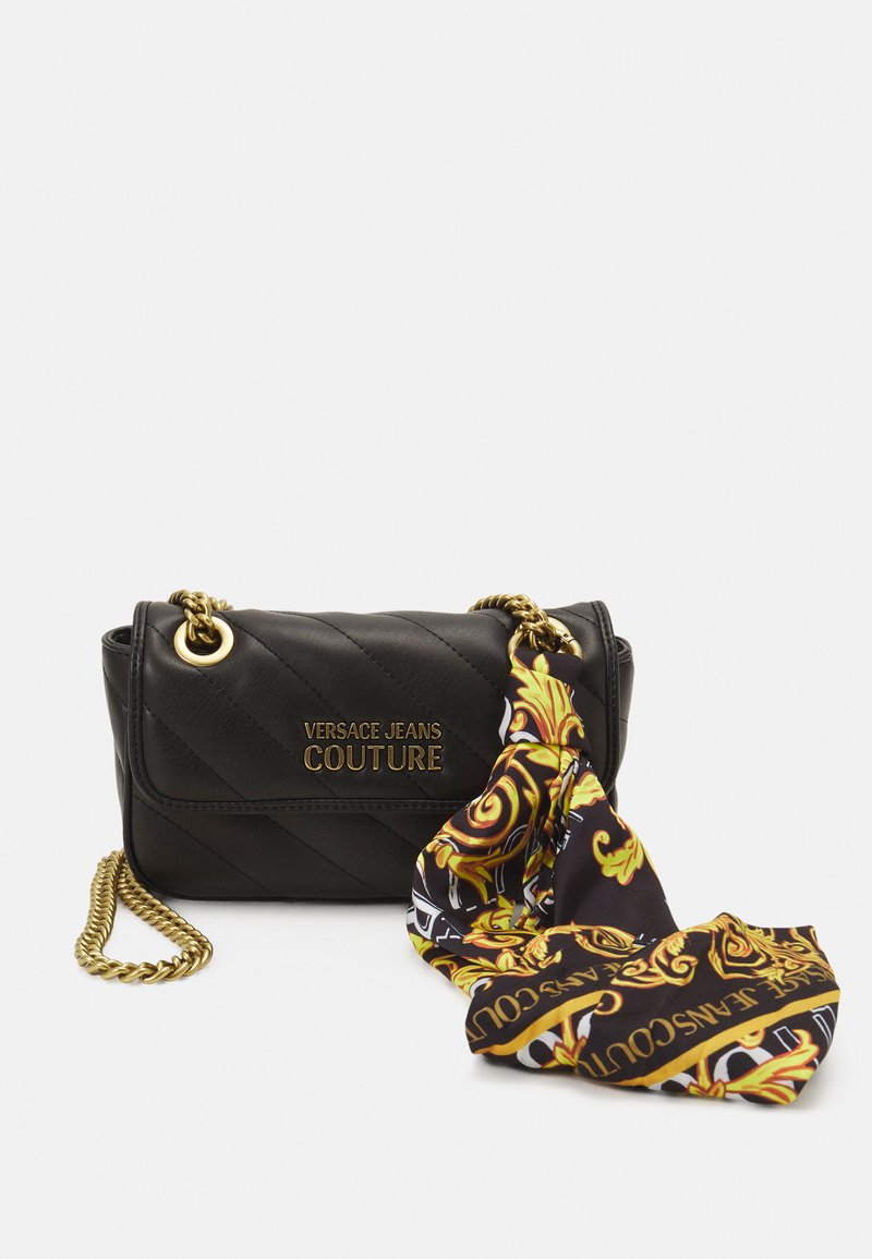 Versace Jeans Couture RANGE THELMA SOFT SKETCH SET - Handtasche - black ...