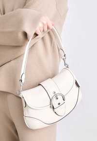 COACH GLOVETANNED SOHO - Handbag - chalk/off-white - Zalando.co.uk