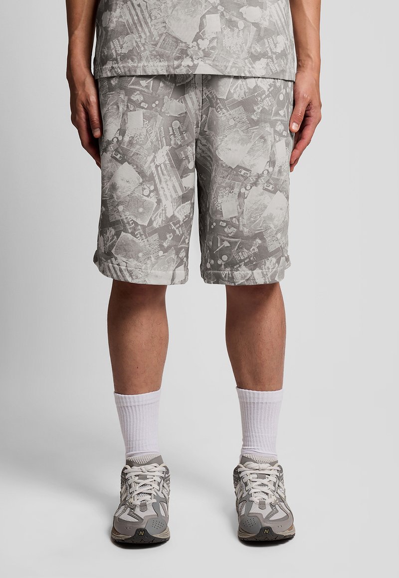 Lyle & Scott MID INDUSTRIAL PRINT - Shorts - cold grey/grau - Zalando.at