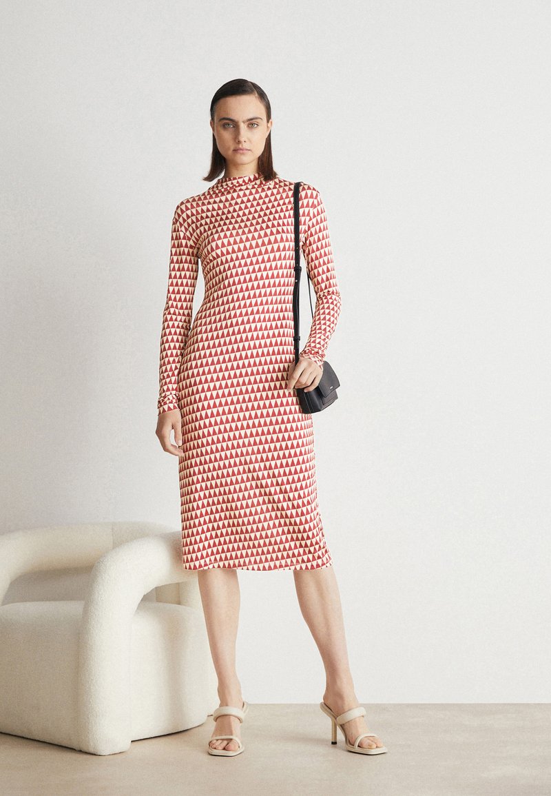 Tiger of Sweden ALIGRA - Jerseykjole - print/mørkerød - Zalando.no