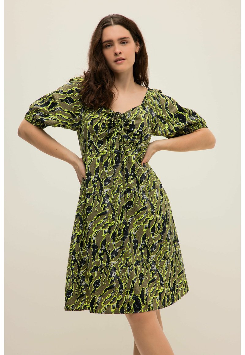 Studio Untold TEXTURED ZEBRA PRINT CONVERTIBLE A-LINE - Freizeitkleid ...