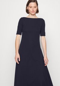 Lauren Ralph Lauren MUNZIE ELBOW SLEEVE DAY DRESS - Jerseyjurk - lighthouse navy/donkerblauw ...