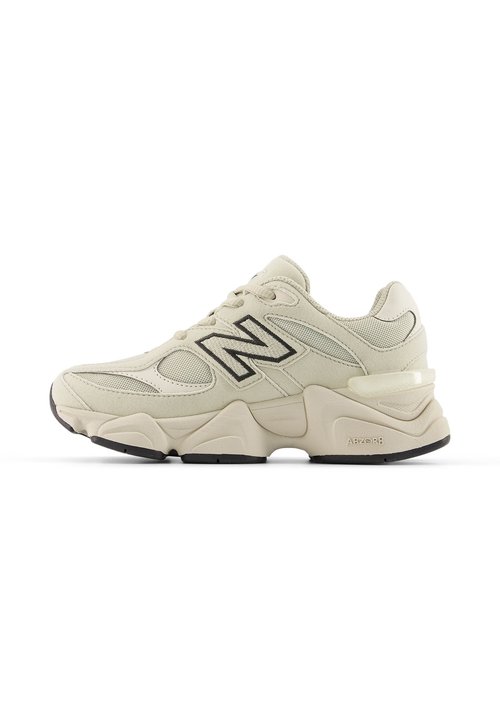 Kupi New Balance sportsku odjeću,obuću i opremu | ZALANDO