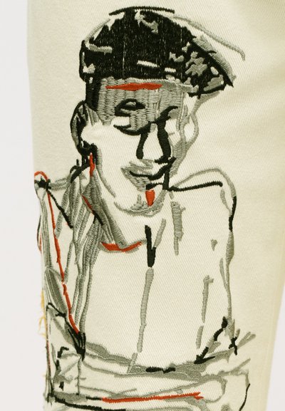 Kidsuper DOMINOS EMBROIDERY - Straight leg jeans - cream/crème - Zalando.be