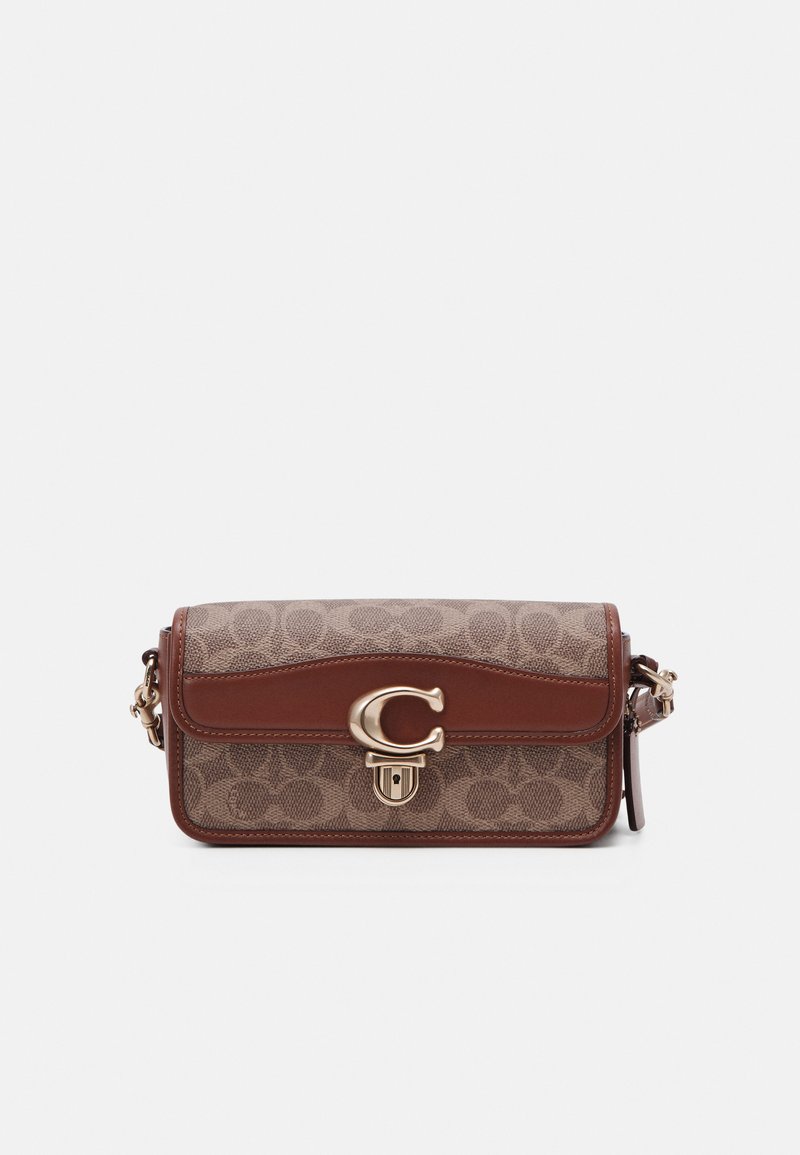 Coach SIGNATURE STUDIO BAGUETTE - Handbag - tan/rust/brown - Zalando.de