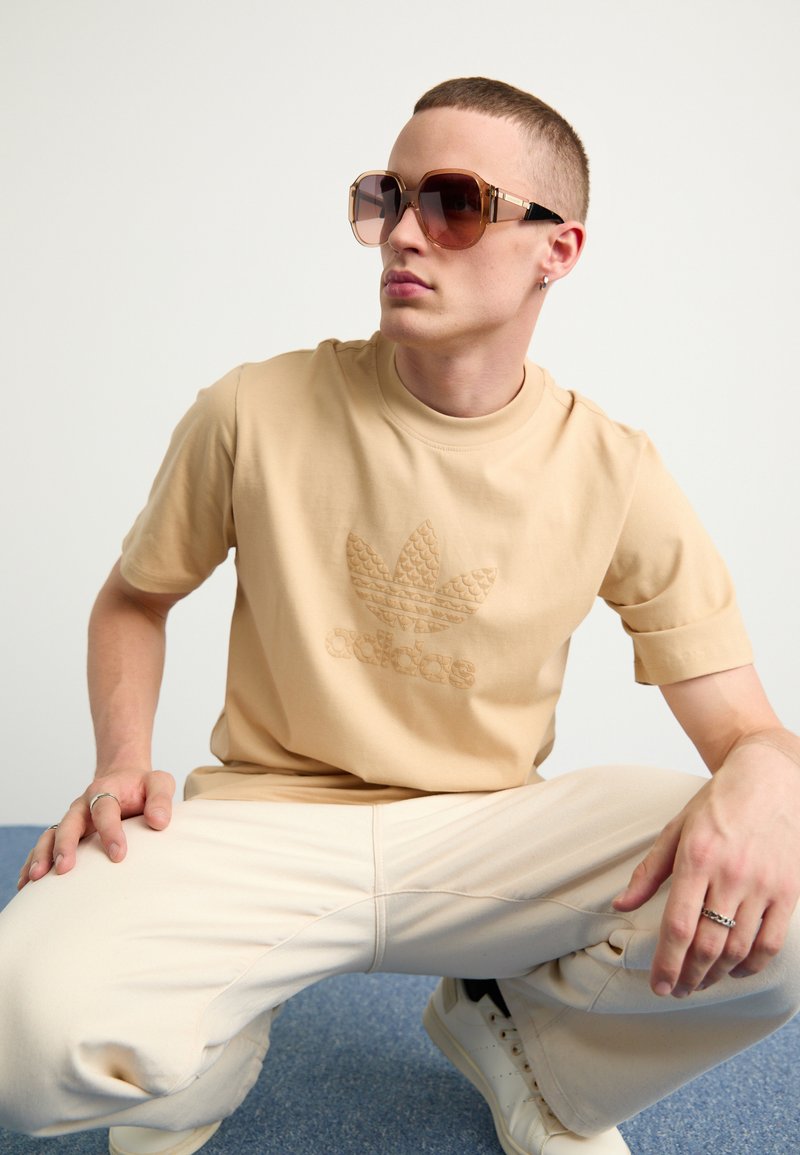 adidas Originals MONO - Print T-shirt - magic beige/beige - Zalando.ie