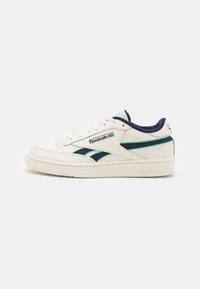 Reebok Classic CLUB C REVENGE UNISEX - Trainers - chalk/vector navy ...