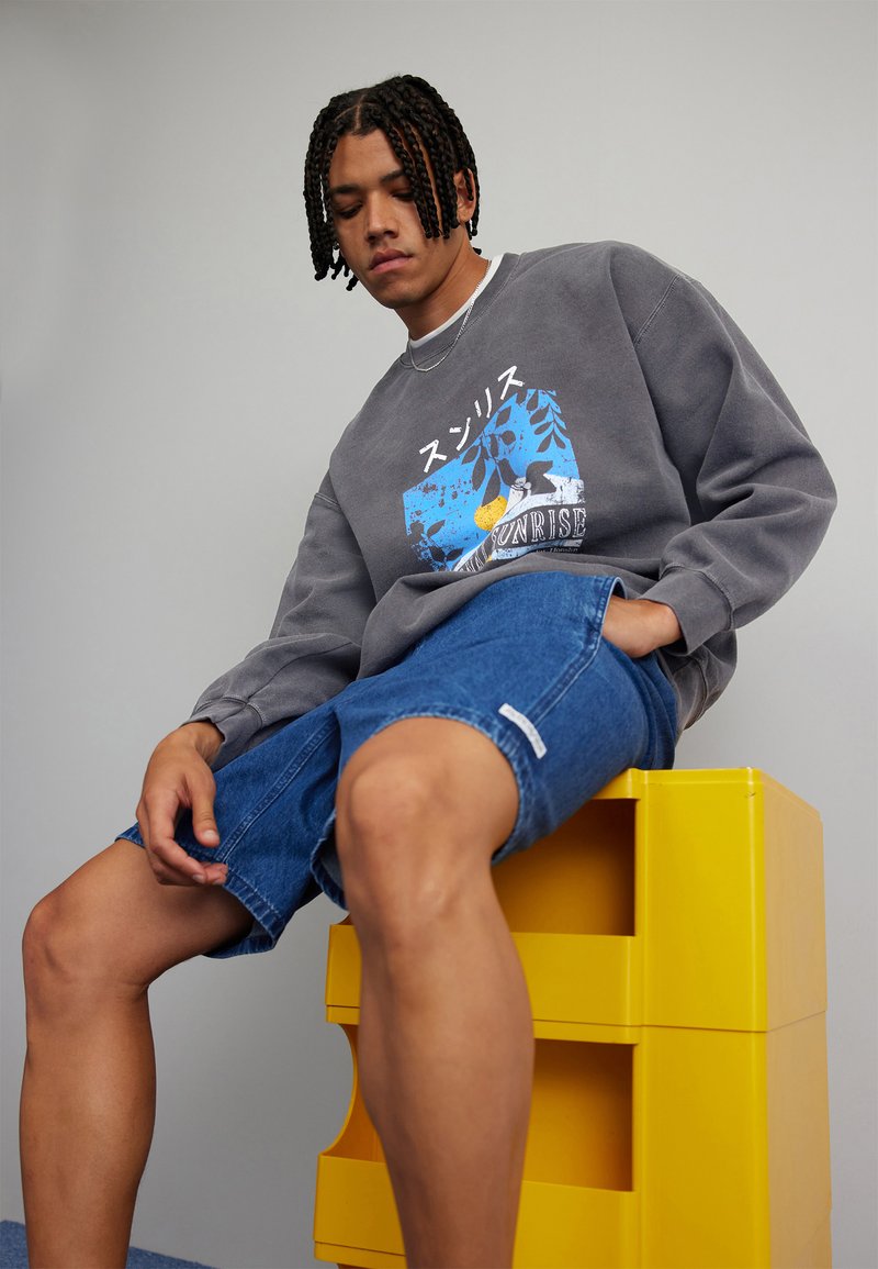 BDG Urban Outfitters ETERNAL SUNRISE - Sweatshirt - washed black ...