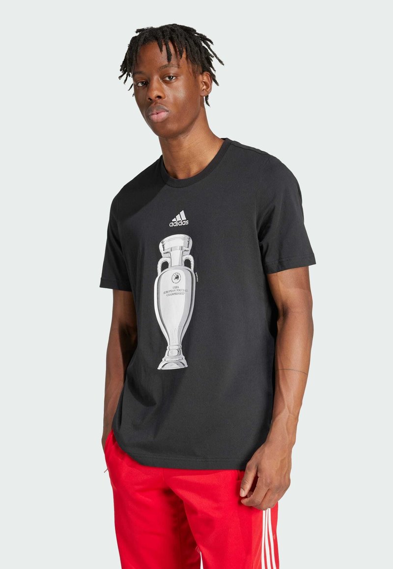adidas Performance OFFICIAL EMBLEM TROPHY - T-shirt med print - black ...