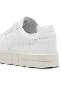 Puma CALI COURT CLUB 48 - Baskets basses - white-warm white/blanc ...